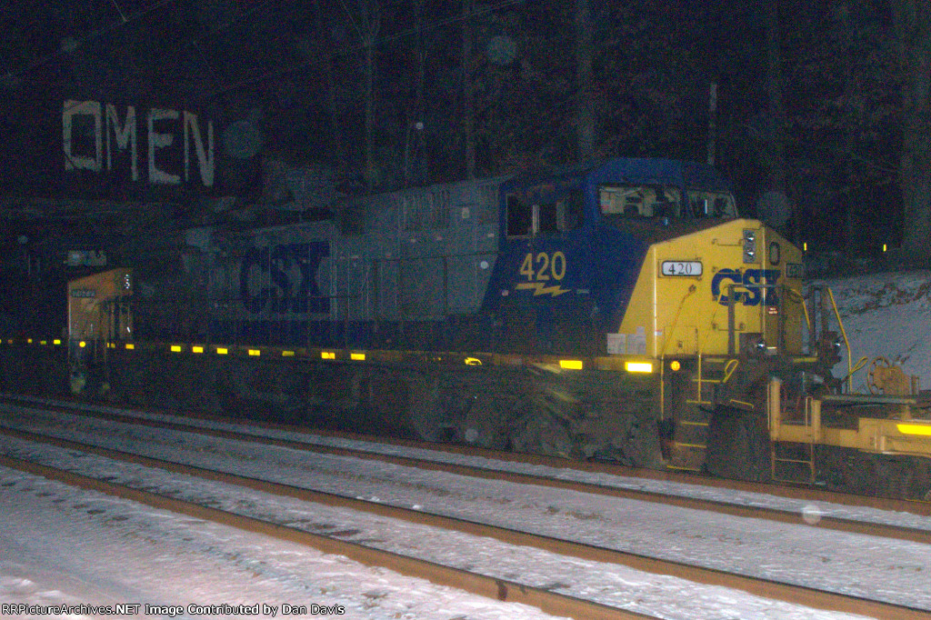 CSX AC44CW 420 trails an ES40DC and C40-8W on Q032-29